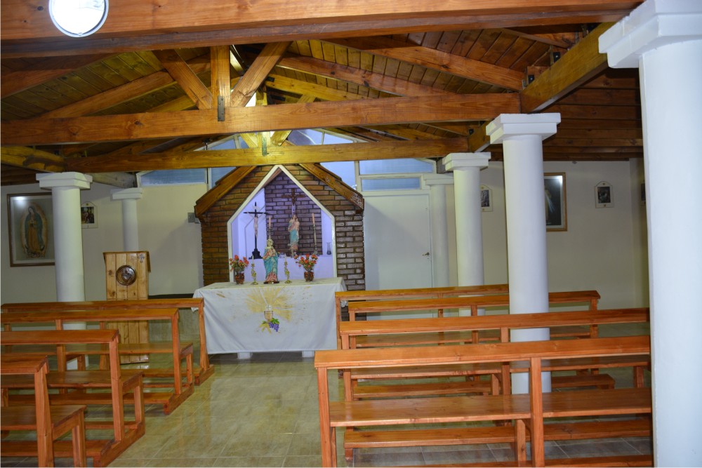Una Capilla en la Plaza que da un toque de paz espiritual a sus ...